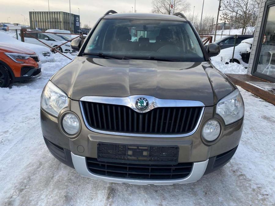 Brown Skoda Yeti 2011 in Klaipeda, with an engine capacity of 1.20 L and mileage of 146 thousand km for 3999 €, photo 2 on AUTOMOTO.COM.LV