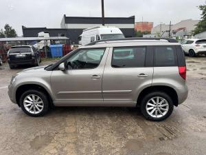 Brown Skoda Yeti 2015 in Siauliai, with an engine capacity of 1.40 L and mileage of 219 thousand km for 6999 €, photo 4 on AUTOMOTO.COM.LV