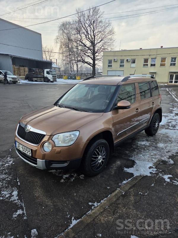 Brown Skoda Yeti 2013 in Riga, with an engine capacity of 2.00 L and mileage of 161 thousand km for 6000 €, photo 3 on AUTOMOTO.COM.LV