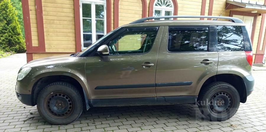 Brūns Skoda Yeti 2010 Tallina, ar dzinēja tilpumu 2.00 L un nobraukumu 0 tūkst. km par 1 €, foto 4 vietnē AUTOMOTO.COM.LV