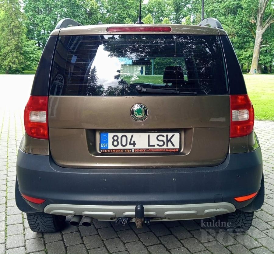 Brūns Skoda Yeti 2010 Tallina, ar dzinēja tilpumu 2.00 L un nobraukumu 0 tūkst. km par 1 €, foto 6 vietnē AUTOMOTO.COM.LV