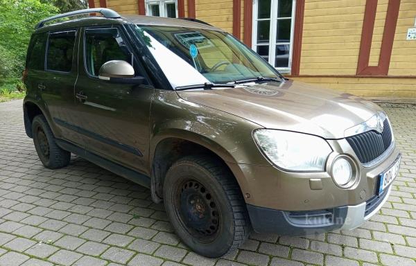 Brown Skoda Yeti 2010 in Tallinn, with an engine capacity of 2.00 L and mileage of 0 thousand km for 1 €, photo 8 on AUTOMOTO.COM.LV