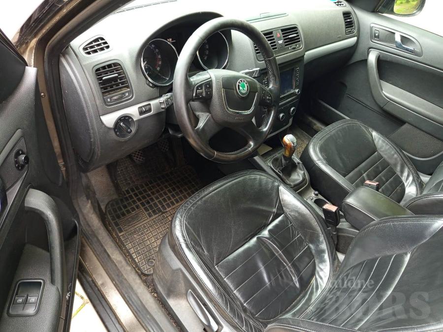 Brūns Skoda Yeti 2010 Tallina, ar dzinēja tilpumu 2.00 L un nobraukumu 0 tūkst. km par 1 €, foto 10 vietnē AUTOMOTO.COM.LV