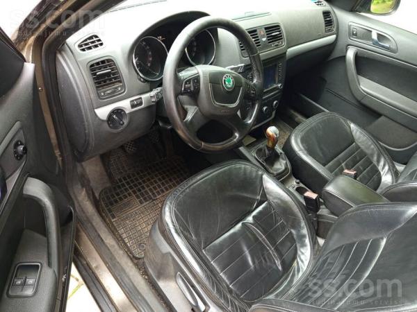 Brown Skoda Yeti 2010 in Tallinn, with an engine capacity of 2.00 L and mileage of 441 thousand km for 3700 €, photo 9 on AUTOMOTO.COM.LV