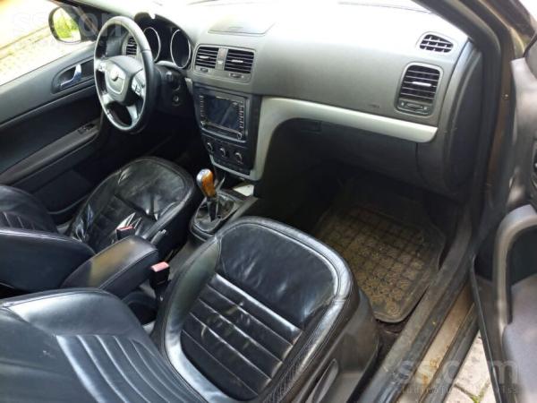 Brown Skoda Yeti 2010 in Tallinn, with an engine capacity of 2.00 L and mileage of 441 thousand km for 3700 €, photo 10 on AUTOMOTO.COM.LV