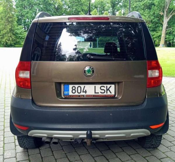 Brown Skoda Yeti 2010 in Valga, with an engine capacity of 1.97 L and mileage of 442 thousand km for 3700 €, photo 5 on AUTOMOTO.COM.LV
