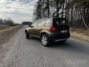Brown Skoda Yeti 2011 in Riga, with an engine capacity of 2.00 L and mileage of 358 thousand km for 3000 €, photo 5 on AUTOMOTO.COM.LV