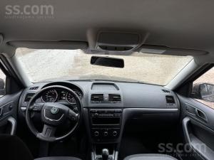 Brown Skoda Yeti 2011 in Riga, with an engine capacity of 2.00 L and mileage of 358 thousand km for 3000 €, photo 6 on AUTOMOTO.COM.LV