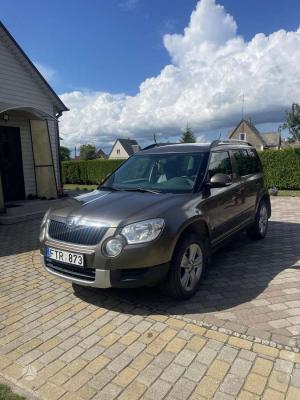Brown Skoda Yeti 2012 in Rokiskis, with an engine capacity of 1.97 L and mileage of 230 thousand km for 4900 €, photo 4 on AUTOMOTO.COM.LV