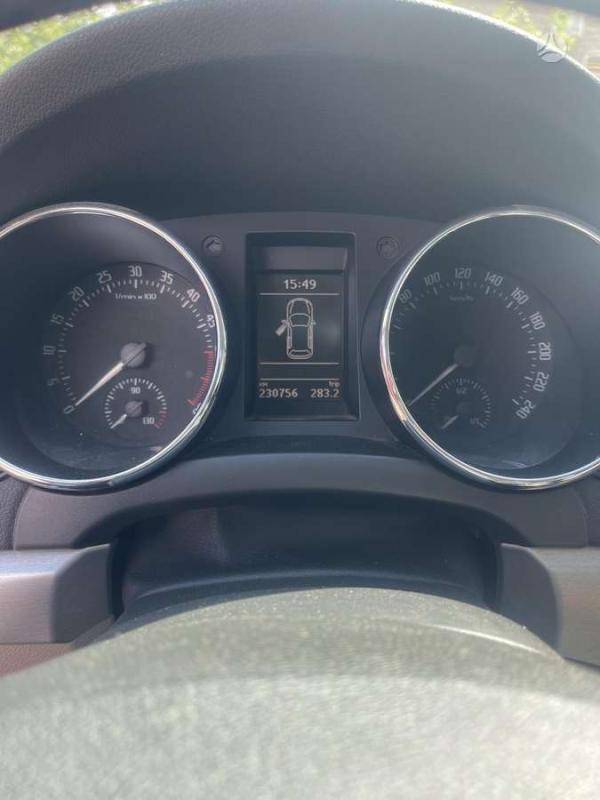 Brown Skoda Yeti 2012 in Rokiskis, with an engine capacity of 1.97 L and mileage of 230 thousand km for 4900 €, photo 7 on AUTOMOTO.COM.LV