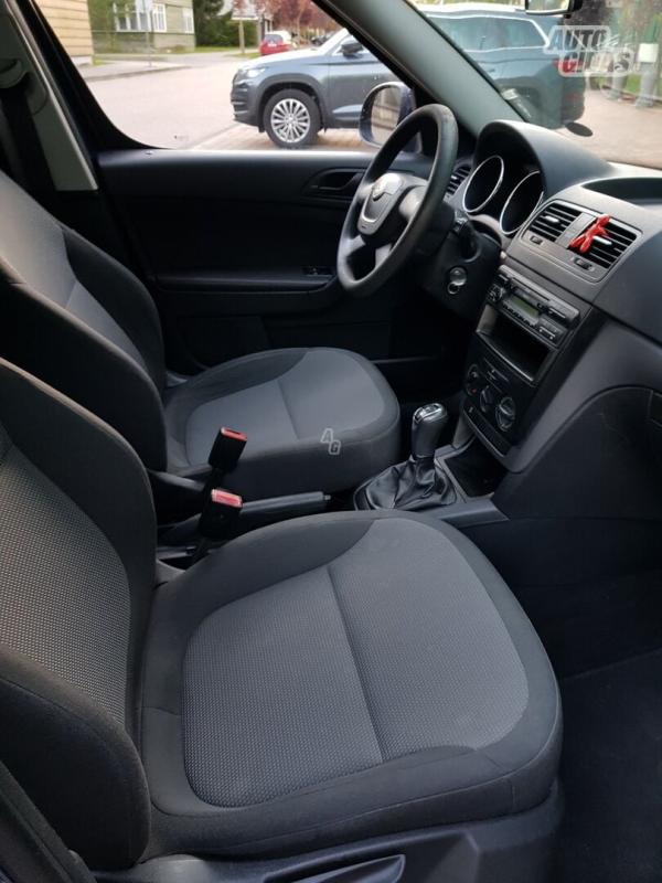 Skoda Yeti 2011 in Druskininkai, with an engine capacity of 2.00 L and mileage of 164 thousand km for 7050 €, photo 4 on AUTOMOTO.COM.LV