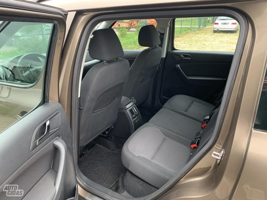 Skoda Yeti 2011 Kauņa, ar dzinēja tilpumu 1.60 L un nobraukumu 287 tūkst. km par 5499 €, foto 28 vietnē AUTOMOTO.COM.LV