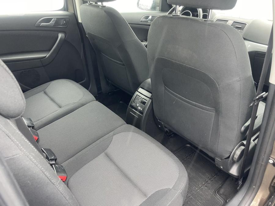 Skoda Yeti 2012 in Kaunas, with an engine capacity of 1.60 L and mileage of 320 thousand km for 4999 €, photo 25 on AUTOMOTO.COM.LV