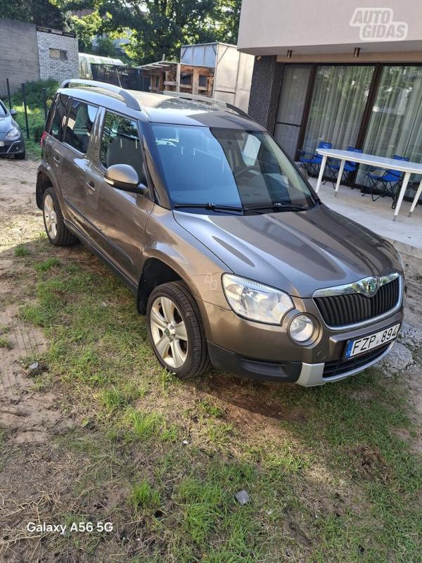 Skoda Yeti 2012 in Kaunas, with an engine capacity of 2.00 L and mileage of 374 thousand km for 3750 €, photo 1 on AUTOMOTO.COM.LV
