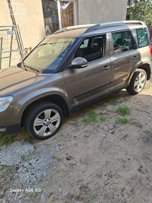 Skoda Yeti 2012 in Kaunas, with an engine capacity of 2.00 L and mileage of 374 thousand km for 3750 €, photo 5 on AUTOMOTO.COM.LV