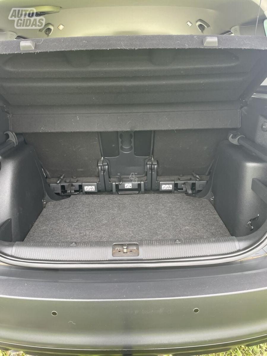 Skoda Yeti 2012 in Elektrenai, with an engine capacity of 2.00 L and mileage of 275 thousand km for 4100 €, photo 7 on AUTOMOTO.COM.LV