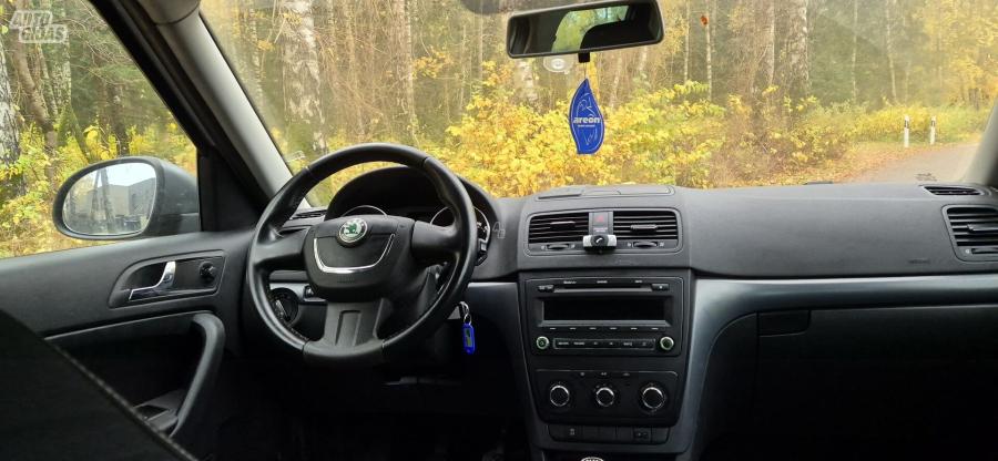 Skoda Yeti 2013 in Varena, with an engine capacity of 2.00 L and mileage of 370 thousand km for 8500 €, photo 11 on AUTOMOTO.COM.LV