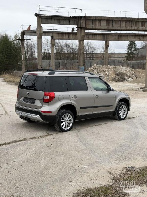 Skoda Yeti 2014 in Panevezys, with an engine capacity of 2.00 L and mileage of 283 thousand km for 7700 €, photo 7 on AUTOMOTO.COM.LV