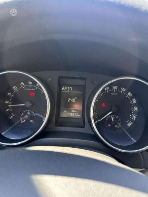 Zaļš Skoda Yeti 2012 Viļņa, ar dzinēja tilpumu 1.97 L un nobraukumu 146 tūkst. km par 6100 €, foto 12 vietnē AUTOMOTO.COM.LV
