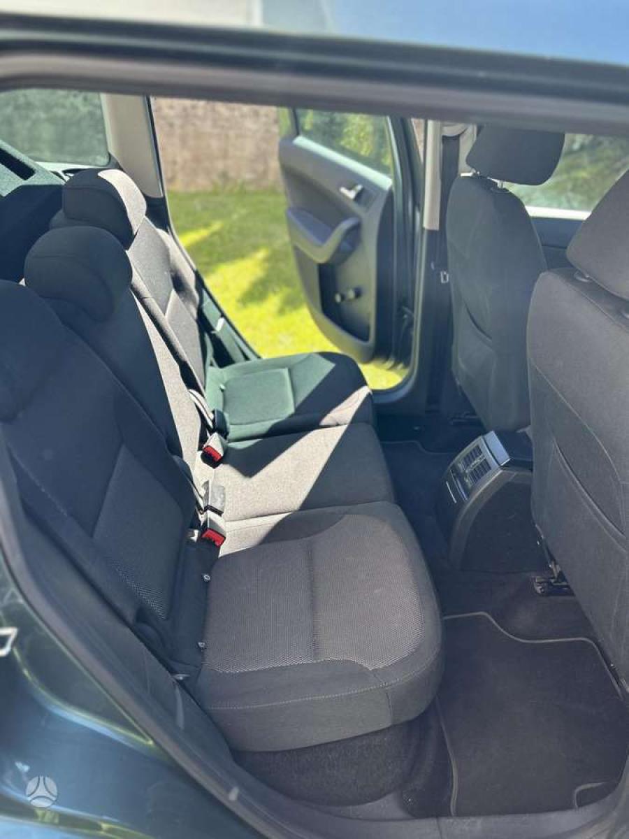 Zaļš Skoda Yeti 2012 Viļņa, ar dzinēja tilpumu 1.97 L un nobraukumu 146 tūkst. km par 6100 €, foto 17 vietnē AUTOMOTO.COM.LV