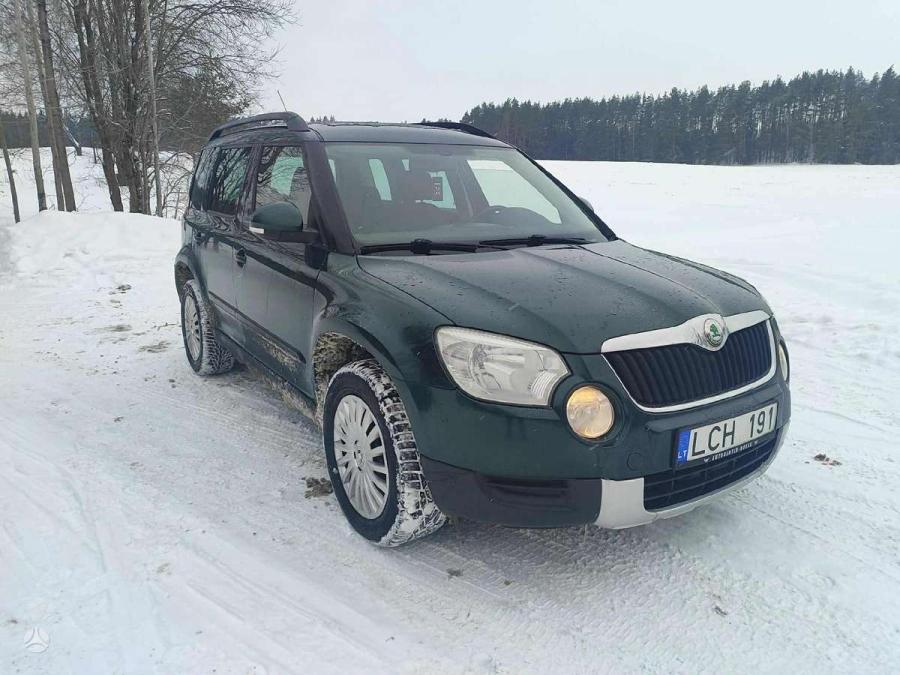 Green Skoda Yeti 2010 in Vilnius, with an engine capacity of 2.00 L and mileage of 477 thousand km for 3900 €, photo 5 on AUTOMOTO.COM.LV
