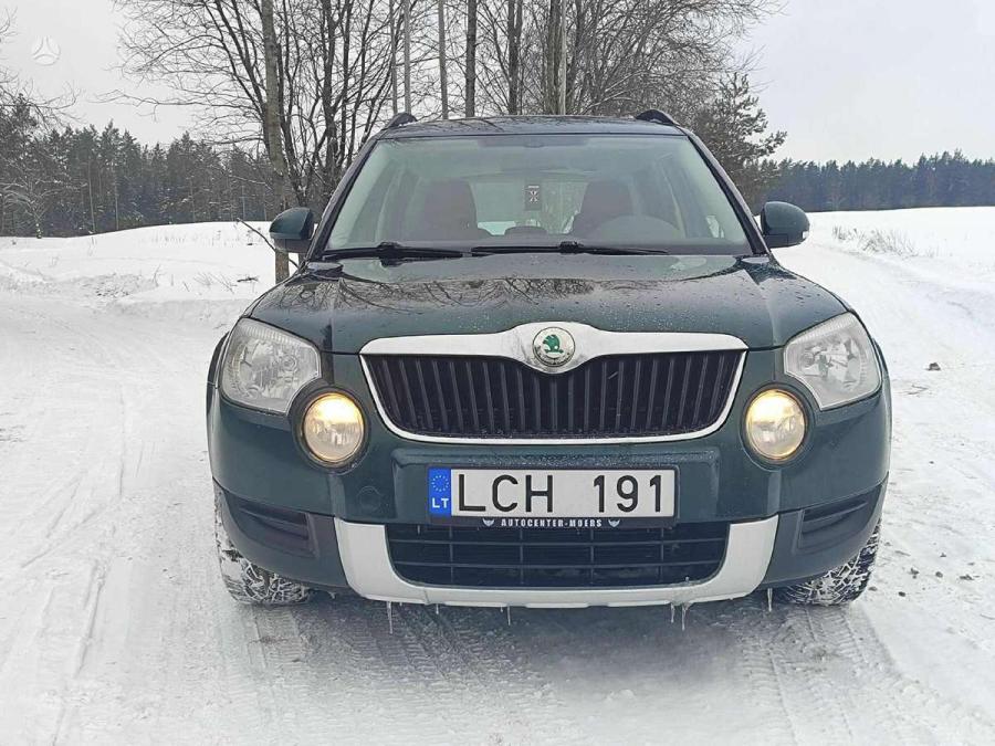 Green Skoda Yeti 2010 in Vilnius, with an engine capacity of 2.00 L and mileage of 477 thousand km for 3900 €, photo 6 on AUTOMOTO.COM.LV