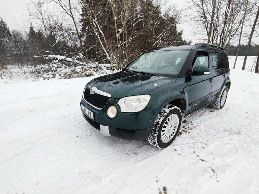 Green Skoda Yeti 2010 in Vilnius, with an engine capacity of 2.00 L and mileage of 477 thousand km for 3900 €, photo 7 on AUTOMOTO.COM.LV