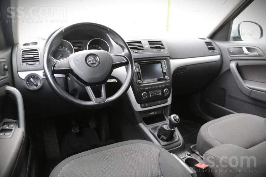 Green Skoda Yeti 2016 in Riga, with an engine capacity of 2.00 L and mileage of 294 thousand km for 5995 €, photo 8 on AUTOMOTO.COM.LV