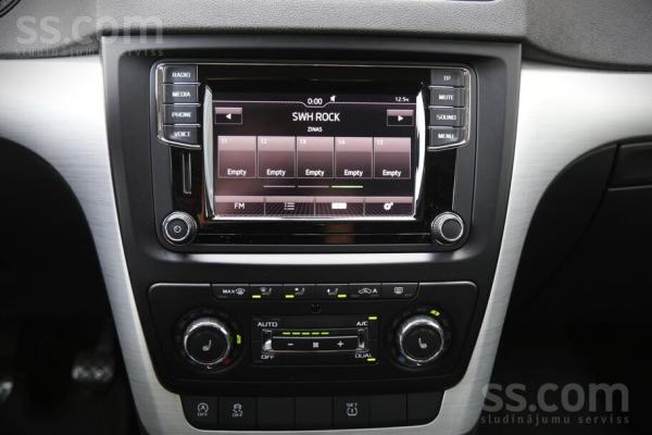 Green Skoda Yeti 2016 in Riga, with an engine capacity of 2.00 L and mileage of 294 thousand km for 5995 €, photo 10 on AUTOMOTO.COM.LV