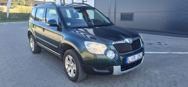Green Skoda Yeti 2010 in Vilnius, with an engine capacity of 2.00 L and mileage of 269 thousand km for 4300 €, photo 1 on AUTOMOTO.COM.LV