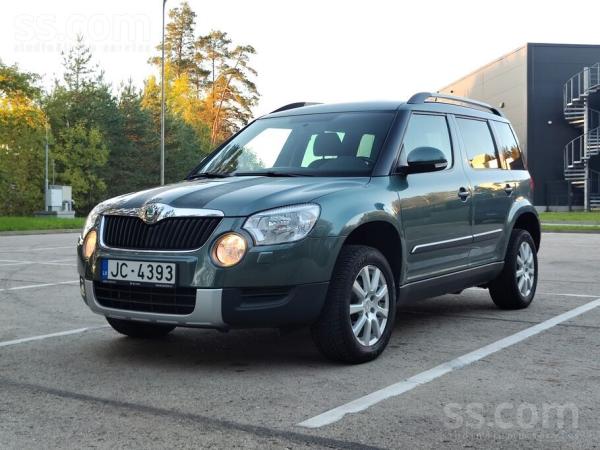 Skoda Yeti 2012 in Riga on AUTOMOTO.COM.LV Green Skoda Yeti 2012 in Riga, with an engine capacity of 2.00 L and mileage of 237 thousand km for 4440 €, photo 3 on AUTOMOTO.COM.LV