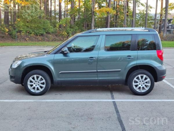 Skoda Yeti 2012 in Riga on AUTOMOTO.COM.LV Green Skoda Yeti 2012 in Riga, with an engine capacity of 2.00 L and mileage of 237 thousand km for 4440 €, photo 7 on AUTOMOTO.COM.LV