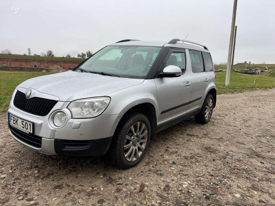 Grey Skoda Yeti 2010 in Kaunas, with an engine capacity of 1.97 L and mileage of 245 thousand km for 4800 €, photo 2 on AUTOMOTO.COM.LV