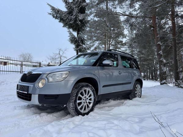 Grey Skoda Yeti 2010 in Utena, with an engine capacity of 1.80 L and mileage of 101 thousand km for 4599 €, photo 2 on AUTOMOTO.COM.LV