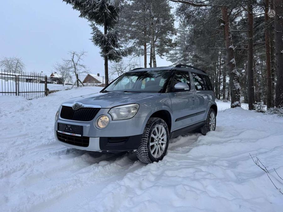 Grey Skoda Yeti 2010 in Utena, with an engine capacity of 1.80 L and mileage of 101 thousand km for 4599 €, photo 3 on AUTOMOTO.COM.LV