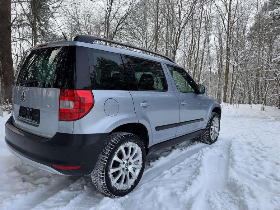 Grey Skoda Yeti 2010 in Utena, with an engine capacity of 1.80 L and mileage of 101 thousand km for 4599 €, photo 22 on AUTOMOTO.COM.LV