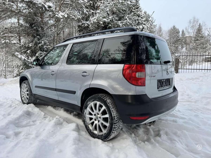 Grey Skoda Yeti 2010 in Utena, with an engine capacity of 1.80 L and mileage of 101 thousand km for 4599 €, photo 23 on AUTOMOTO.COM.LV