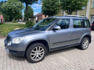 Grey Skoda Yeti 2010 in Ventspils, with an engine capacity of 2.00 L and mileage of 313 thousand km for 4150 €, photo 3 on AUTOMOTO.COM.LV