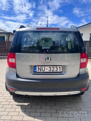 Grey Skoda Yeti 2010 in Ventspils, with an engine capacity of 2.00 L and mileage of 313 thousand km for 4150 €, photo 7 on AUTOMOTO.COM.LV
