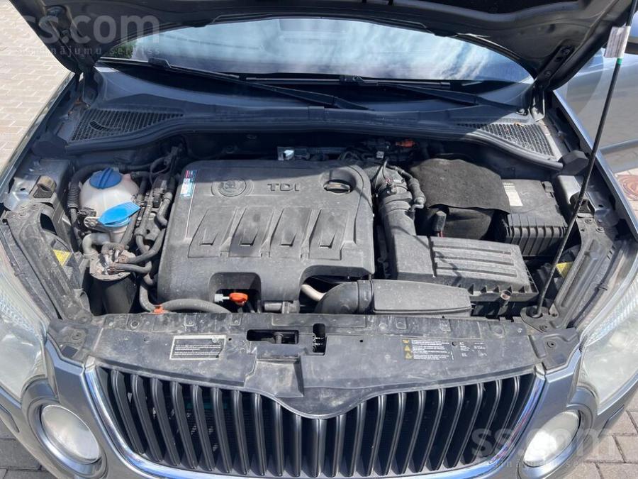 Grey Skoda Yeti 2010 in Ventspils, with an engine capacity of 2.00 L and mileage of 313 thousand km for 4150 €, photo 12 on AUTOMOTO.COM.LV