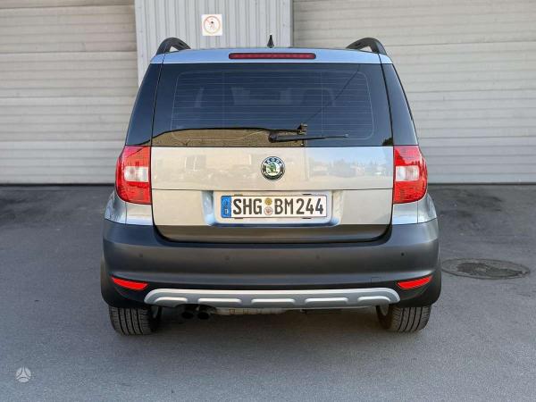 Pelēks Skoda Yeti 2010 Kretinga, ar dzinēja tilpumu 1.20 L un nobraukumu 108 tūkst. km par 5999 €, foto 6 vietnē AUTOMOTO.COM.LV