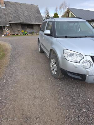 Pelēks Skoda Yeti 2011 Tallina, ar dzinēja tilpumu 1.40 L un nobraukumu 126 tūkst. km par 5200 €, foto 4 vietnē AUTOMOTO.COM.LV