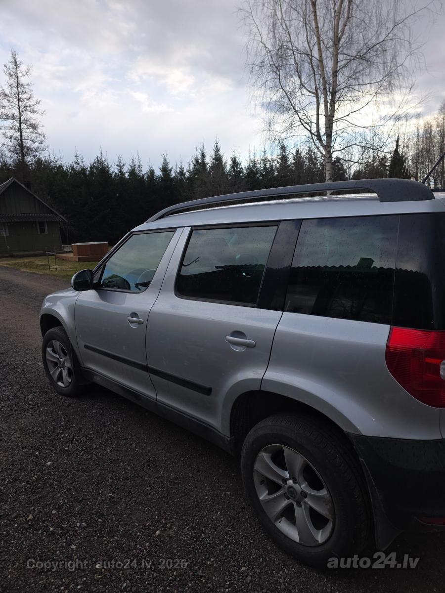Pelēks Skoda Yeti 2011 Tallina, ar dzinēja tilpumu 1.40 L un nobraukumu 126 tūkst. km par 4900 €, foto 5 vietnē AUTOMOTO.COM.LV