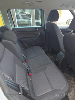 Pelēks Skoda Yeti 2011 Tallina, ar dzinēja tilpumu 1.40 L un nobraukumu 126 tūkst. km par 4900 €, foto 7 vietnē AUTOMOTO.COM.LV