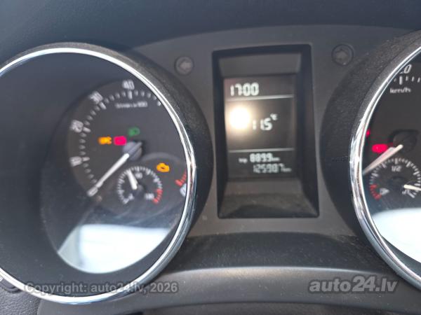 Pelēks Skoda Yeti 2011 Tallina, ar dzinēja tilpumu 1.40 L un nobraukumu 126 tūkst. km par 4900 €, foto 9 vietnē AUTOMOTO.COM.LV