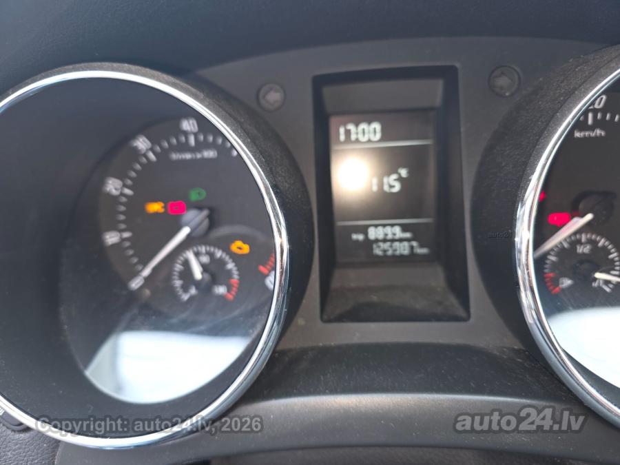 Pelēks Skoda Yeti 2011 Tallina, ar dzinēja tilpumu 1.40 L un nobraukumu 126 tūkst. km par 4900 €, foto 10 vietnē AUTOMOTO.COM.LV