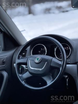 Pelēks Skoda Yeti 2011 Rīga, ar dzinēja tilpumu 1.80 L un nobraukumu 276 tūkst. km par 2650 €, foto 7 vietnē AUTOMOTO.COM.LV
