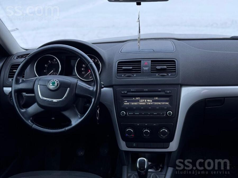 Pelēks Skoda Yeti 2011 Rīga, ar dzinēja tilpumu 1.80 L un nobraukumu 276 tūkst. km par 2650 €, foto 8 vietnē AUTOMOTO.COM.LV