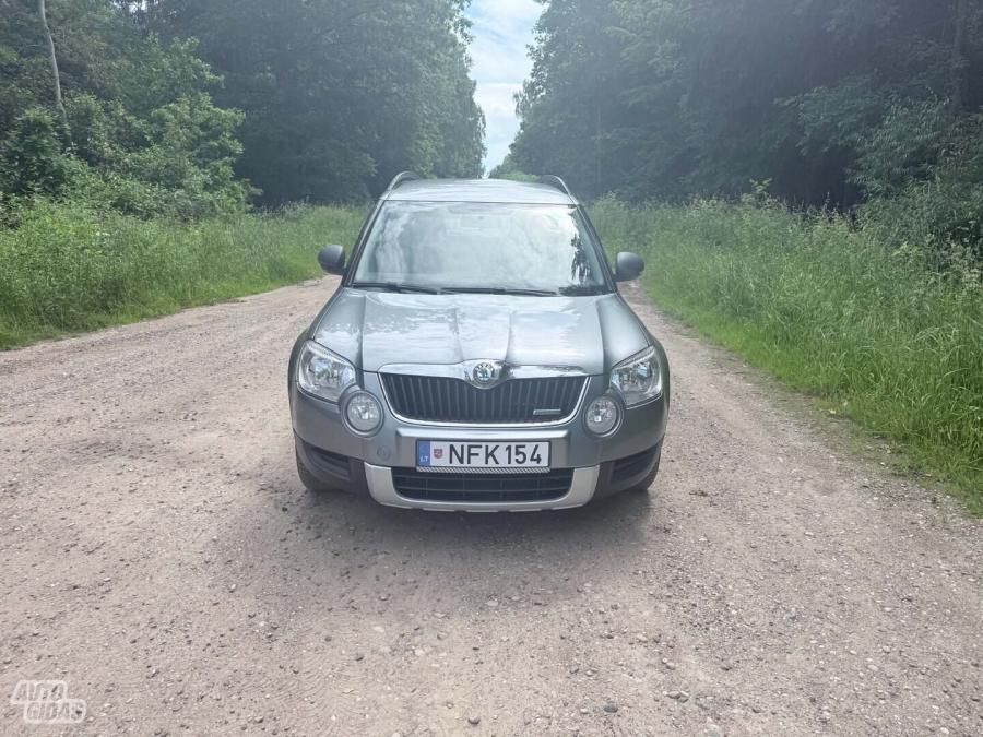 Grey Skoda Yeti 2011 in Marijampole, with an engine capacity of 1.60 L and mileage of 341 thousand km for 3500 €, photo 1 on AUTOMOTO.COM.LV
