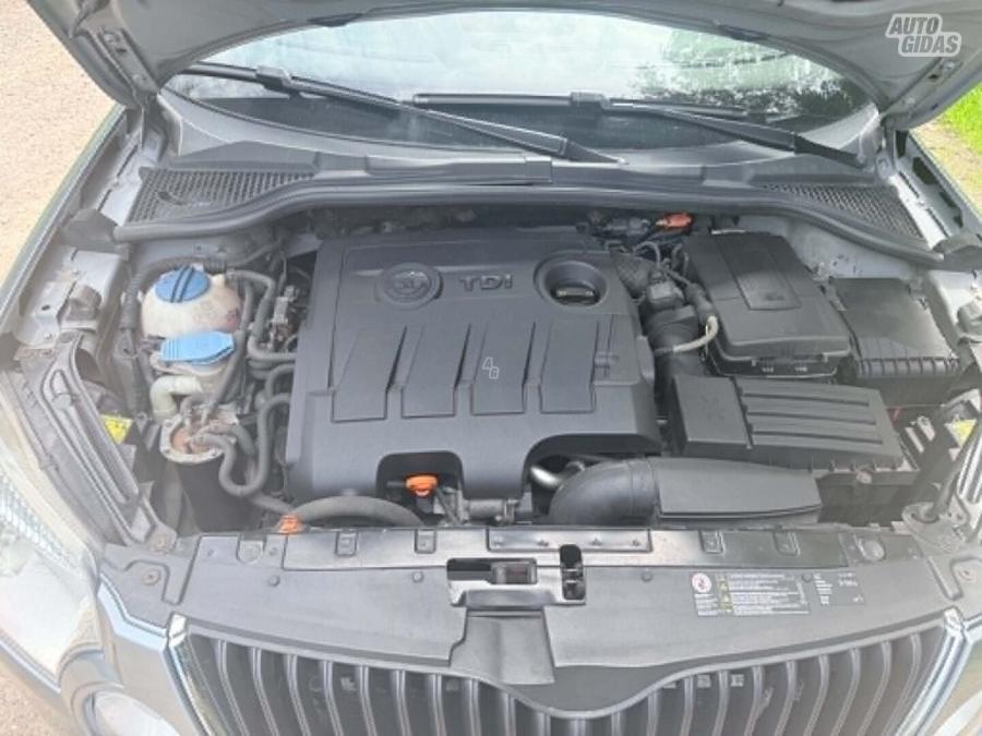 Grey Skoda Yeti 2011 in Marijampole, with an engine capacity of 1.60 L and mileage of 341 thousand km for 3500 €, photo 3 on AUTOMOTO.COM.LV
